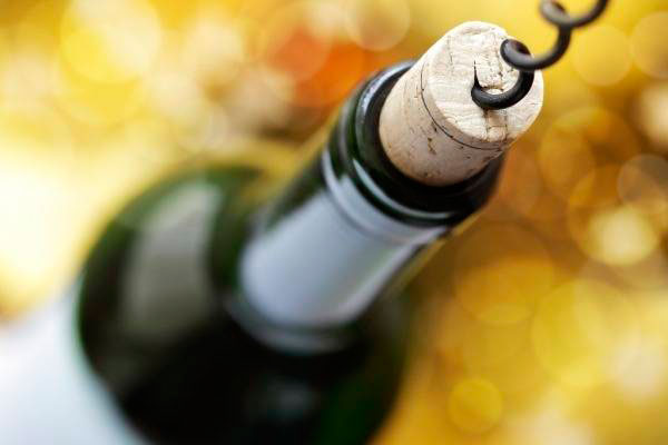 Все своє ношу з собою: послуга Cork Fee в ресторанах Києва - RestOn.ua